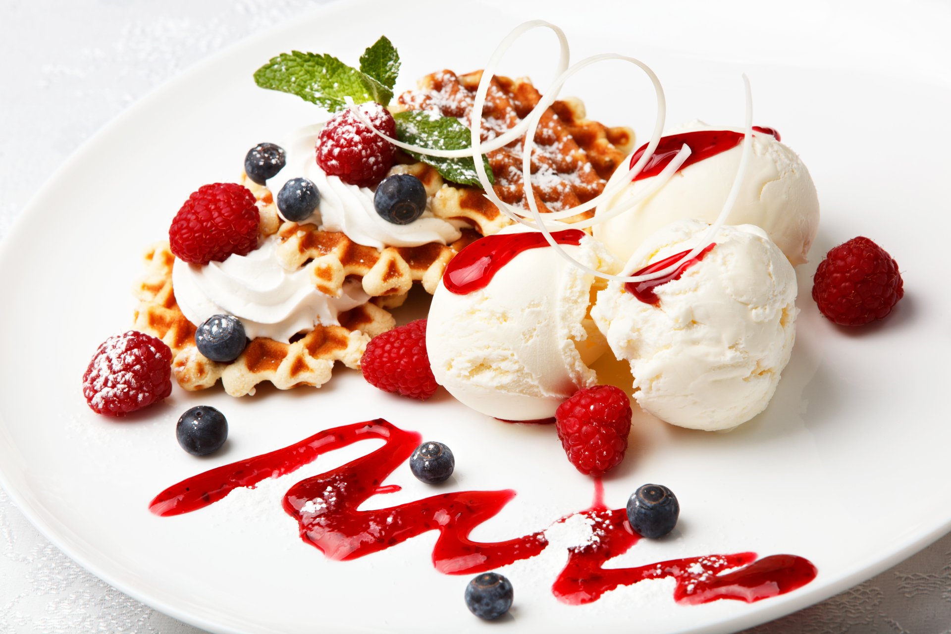 Berry Bliss Waffles with Ice Cream | 4K Ultra HD Food Wallpaper ...