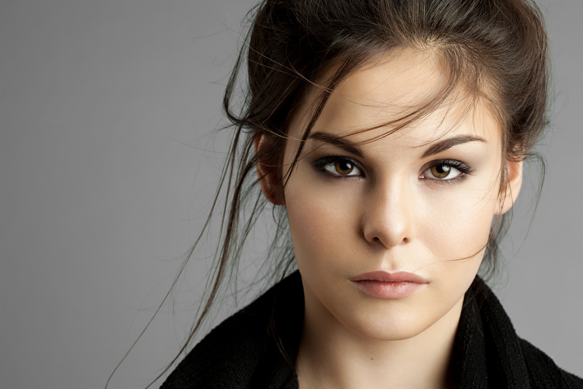 Download Brunette Brown Eyes Model Woman Face HD Wallpaper