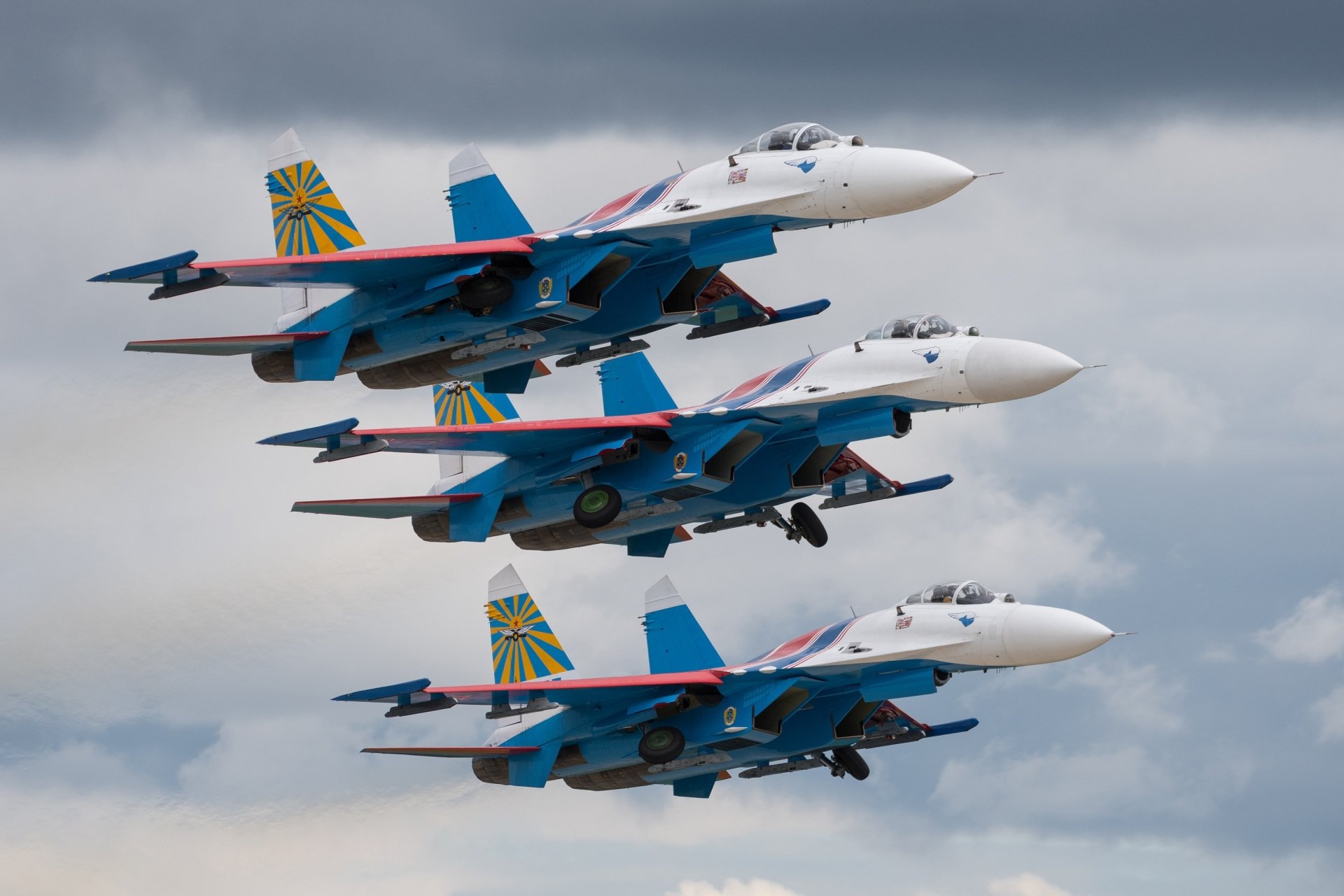 Sukhoi Su-27 Jet Fighters in Formation – HD Military Warplane Wallpaper