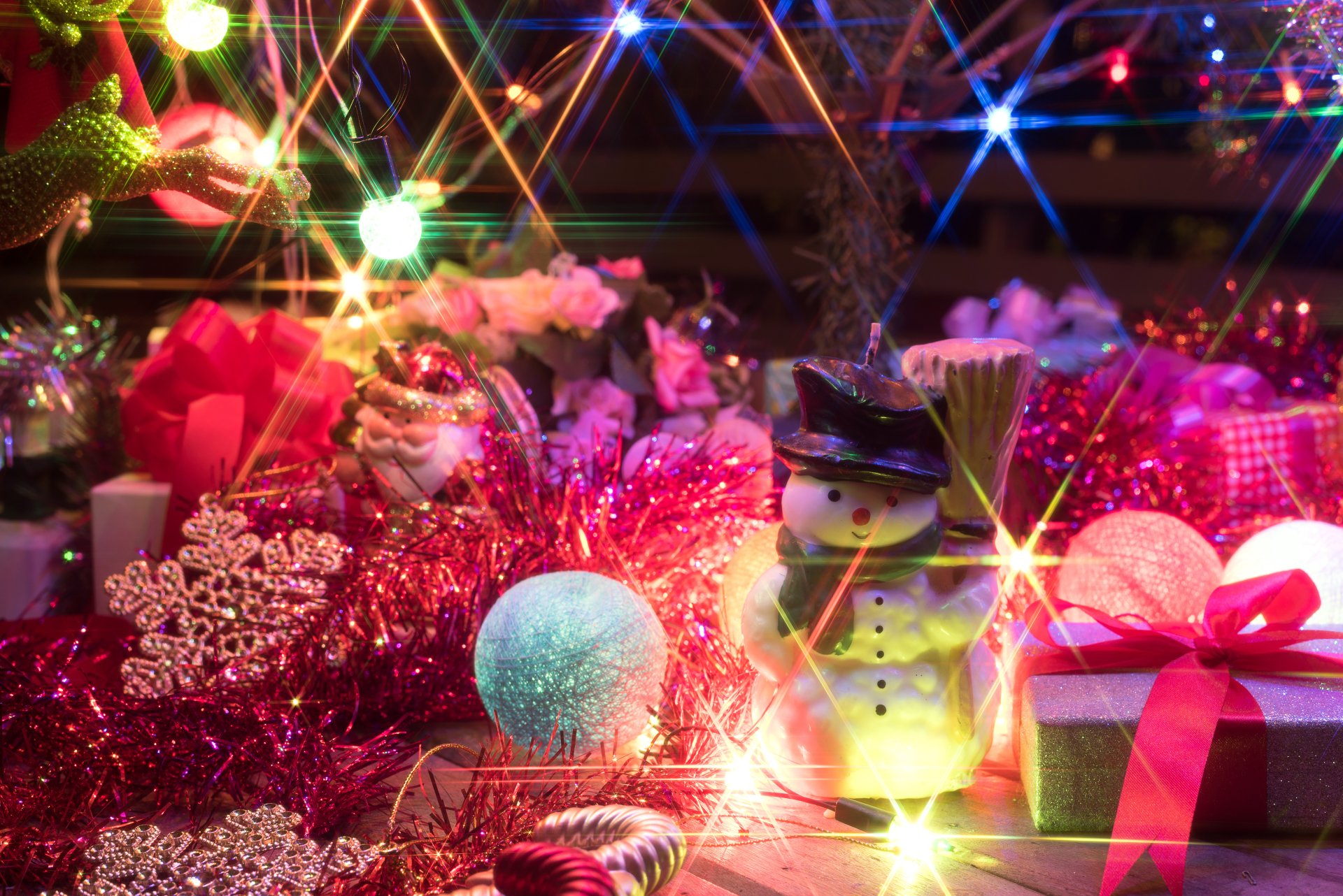 Glowing Christmas Magic: 4K Ultra HD Holiday Wonder | 6016x4016 ...
