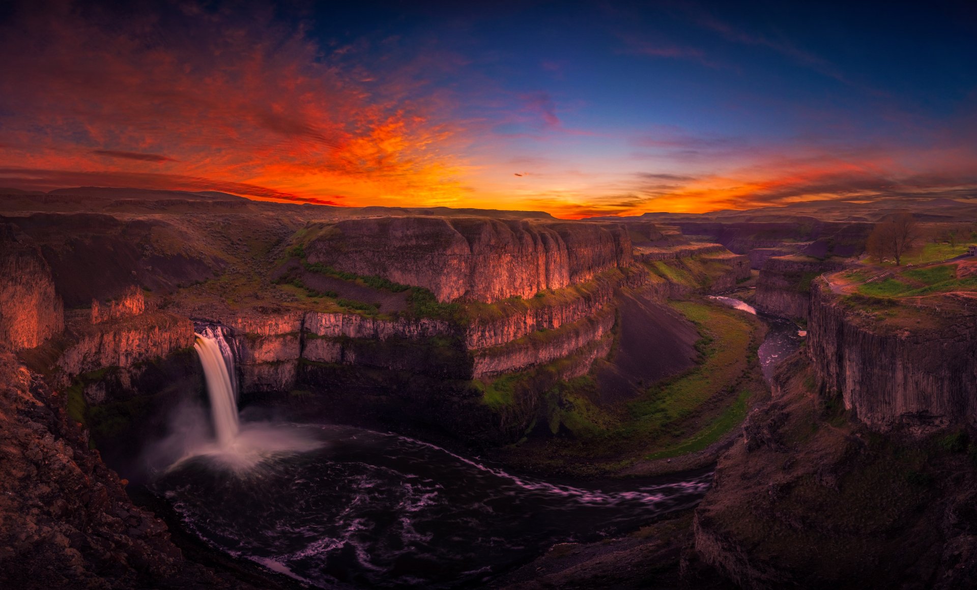 Palouse Falls Sunset in 4K Ultra HD Wallpaper