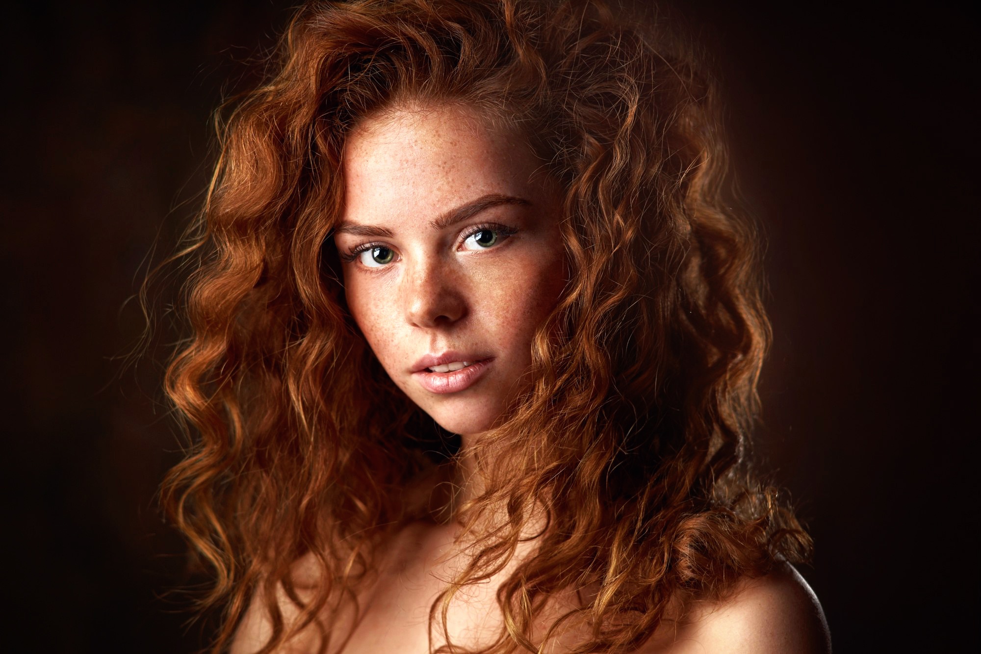 Download Curl Freckles Green Eyes Redhead Model Woman Face Hd Wallpaper