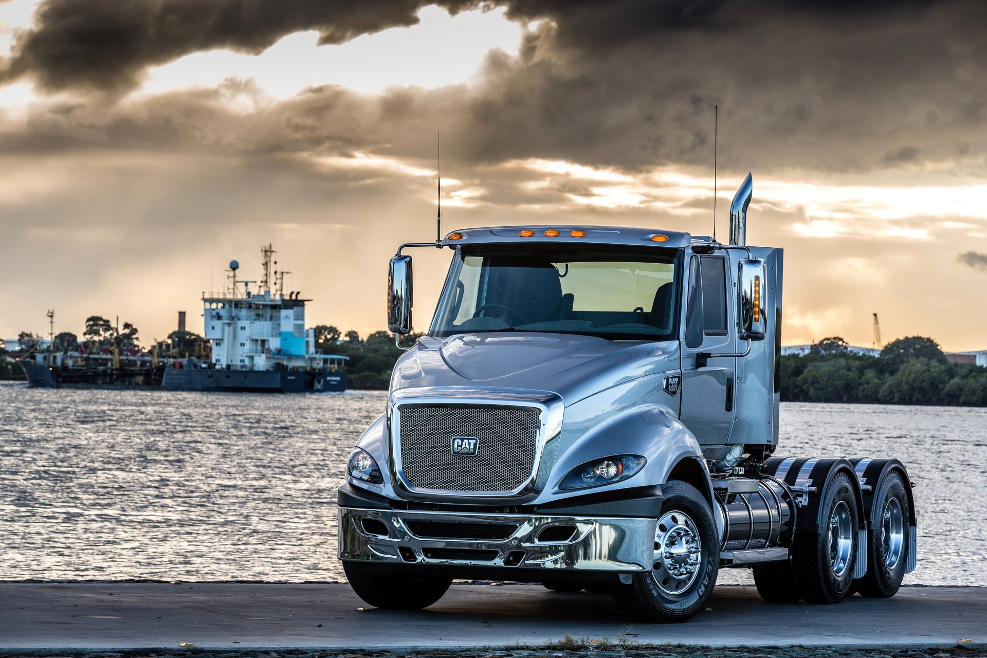 [40+] Caterpillar Inc. Wallpapers