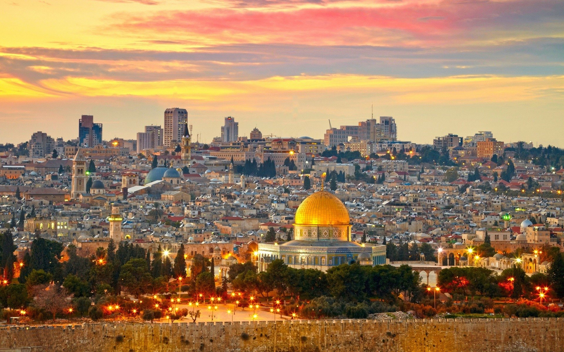 Jerusalem Skyline at Sunset: Iconic Dome and Cityscape HD Wallpaper