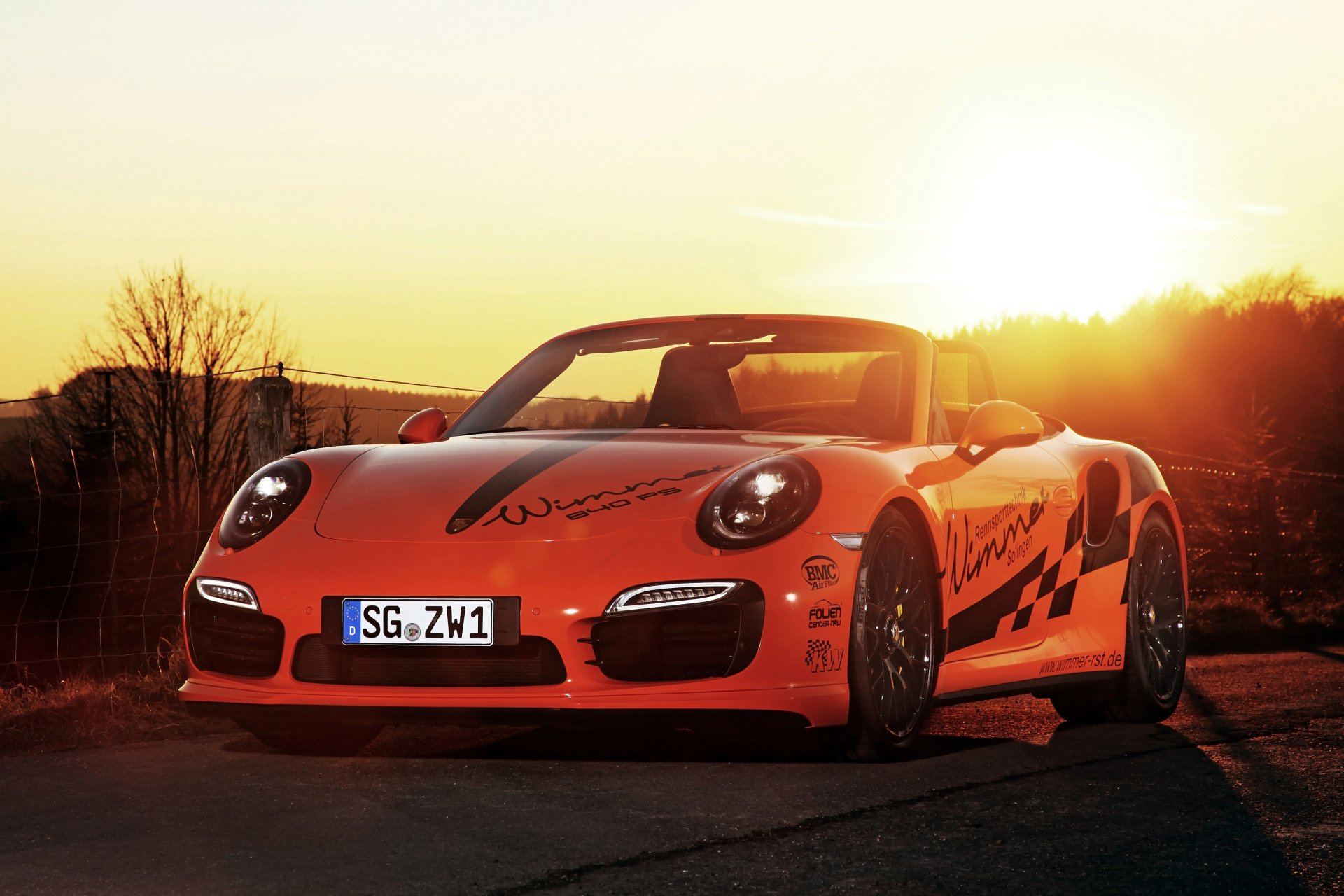 Porsche 911 Turbo in Stunning 4K Ultra HD – Iconic Speed at Sunset