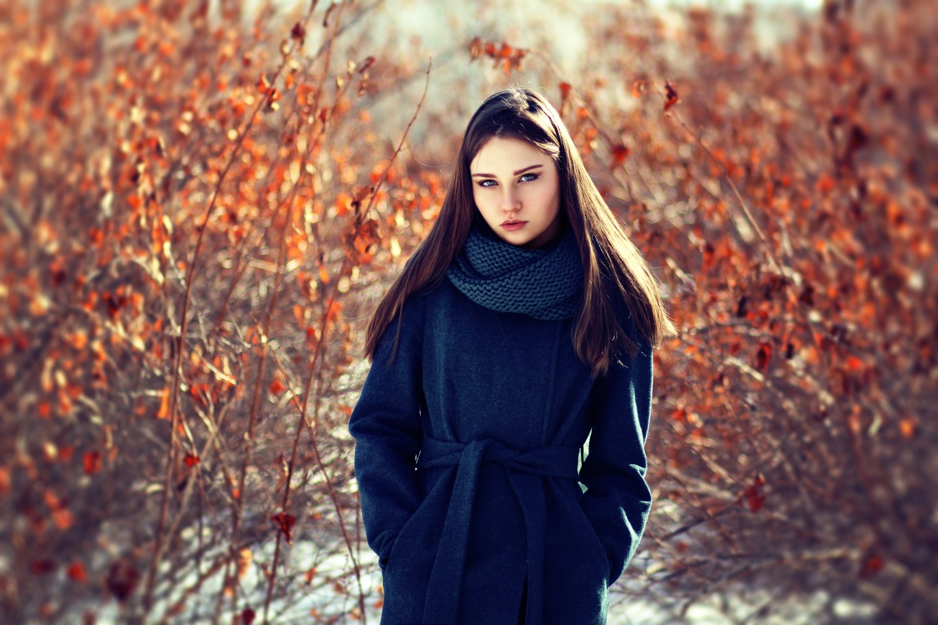 Download Scarf Blue Eyes Depth Of Field Brunette Woman Model 4k Ultra ...