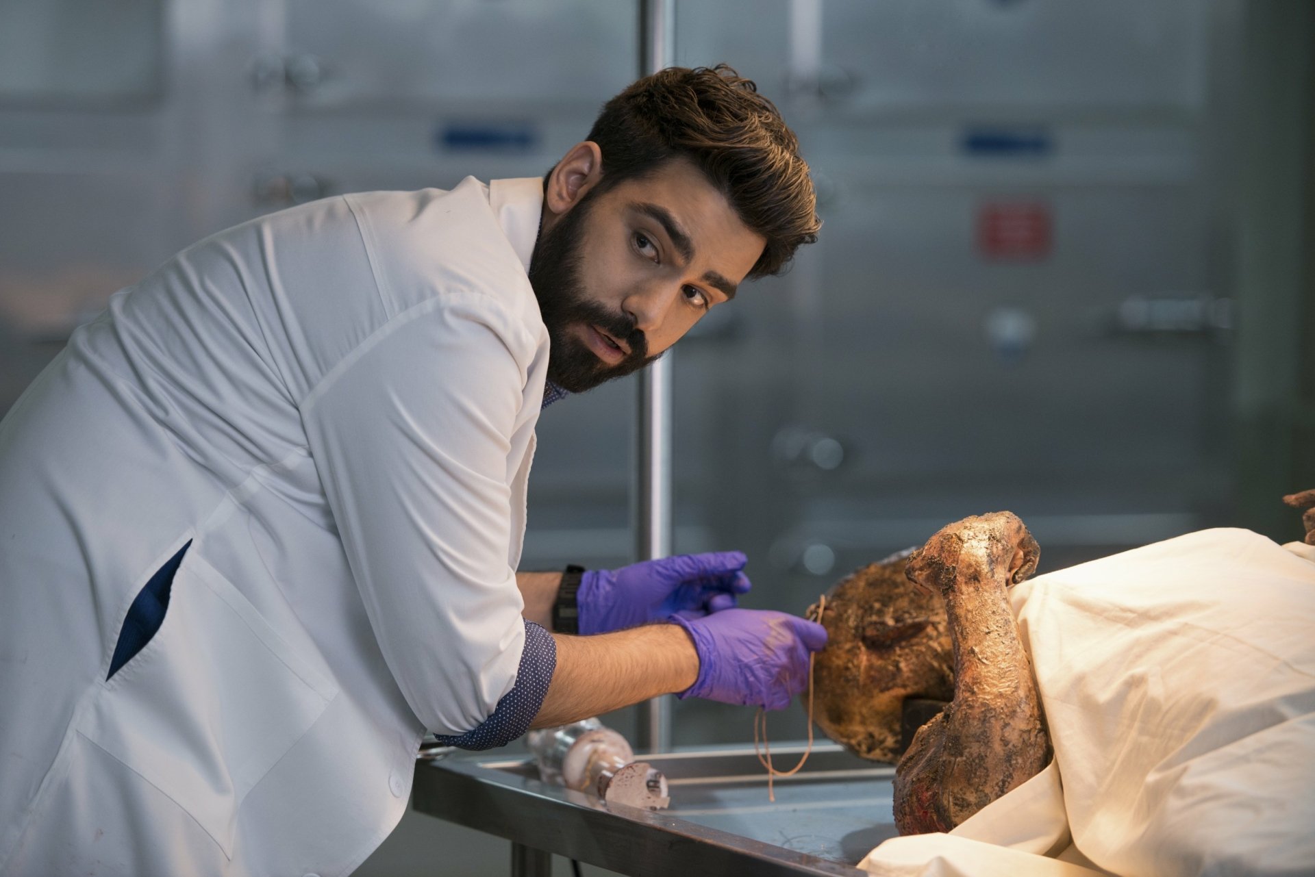 Download Ravi Chakrabarti Rahul Kohli TV Show IZombie HD Wallpaper