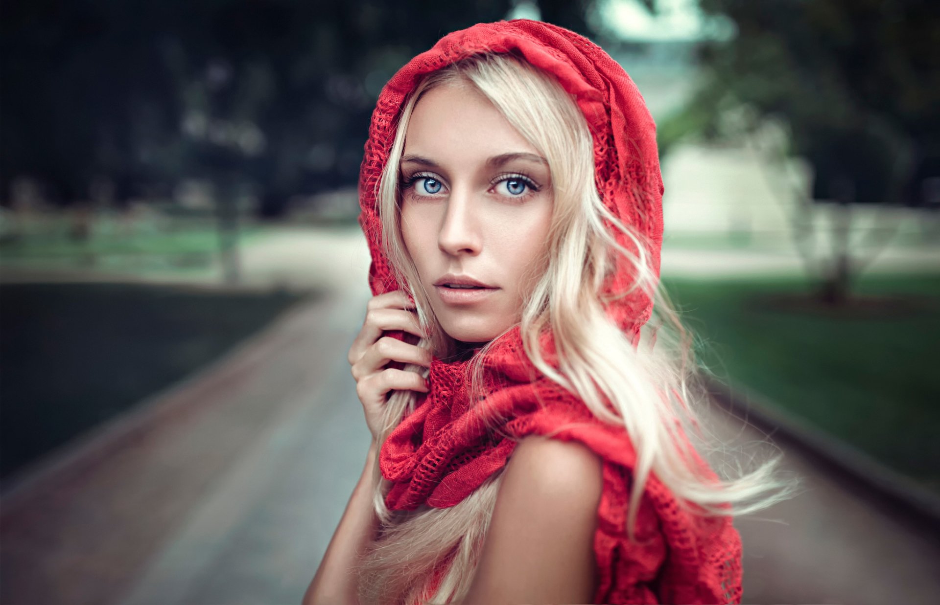 Download Depth Of Field Blue Eyes Blonde Woman Model Hd Wallpaper By