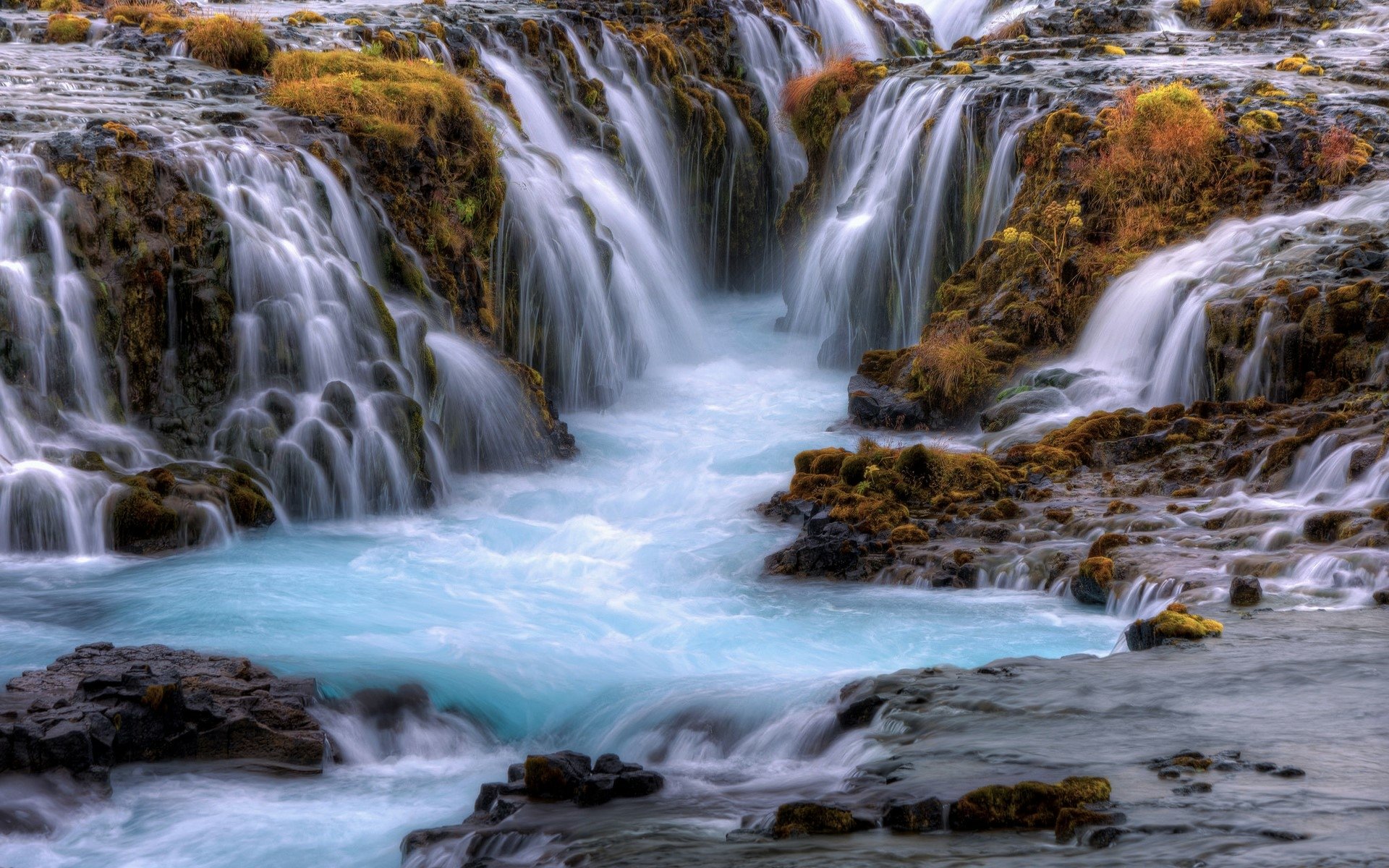Autumn Cascade: Stunning HD Waterfall Stream in Nature's Embrace ...