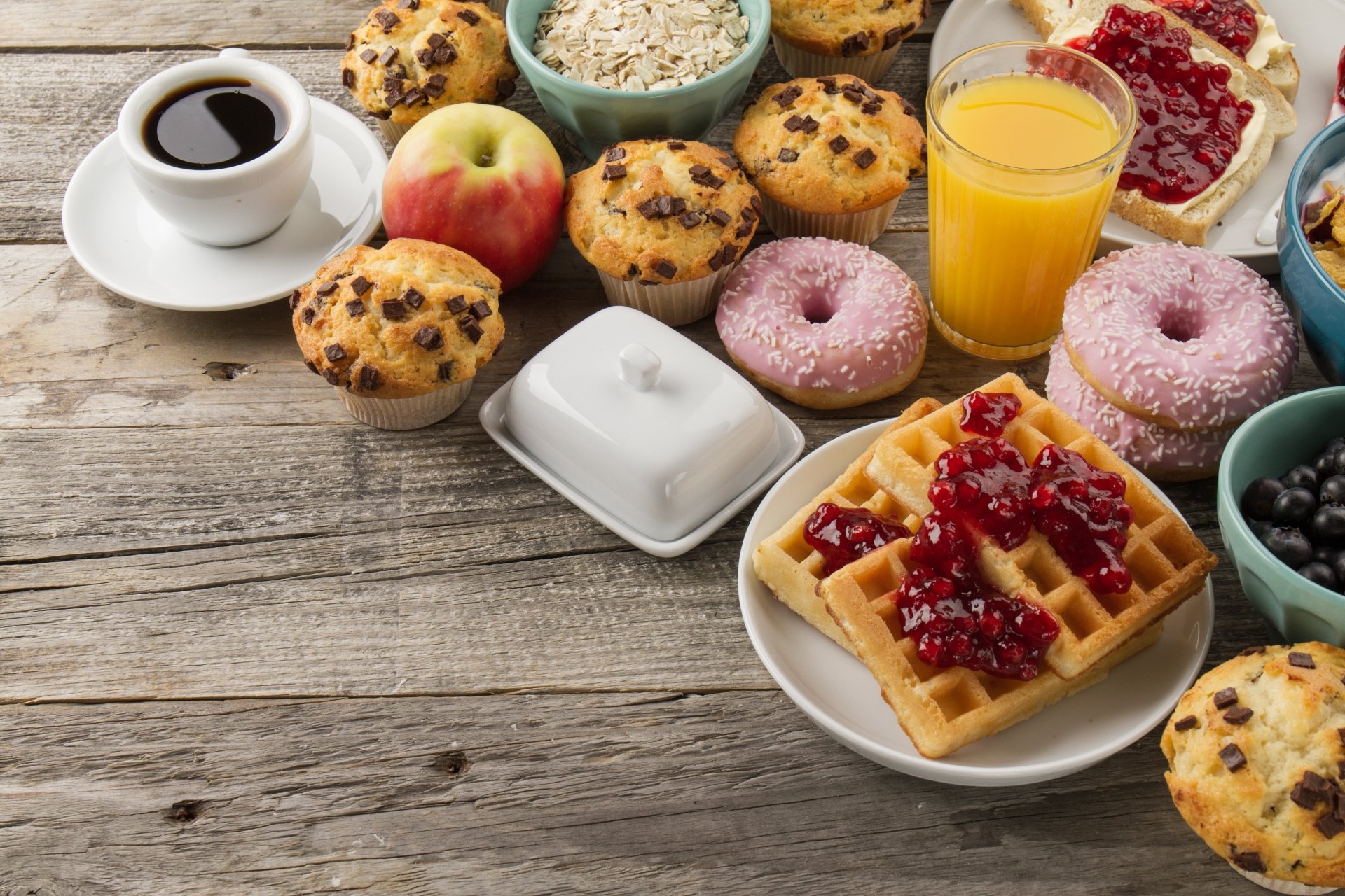 Delicious 4K Breakfast Spread: Muffins, Waffles, Donuts, Coffee & Fresh ...