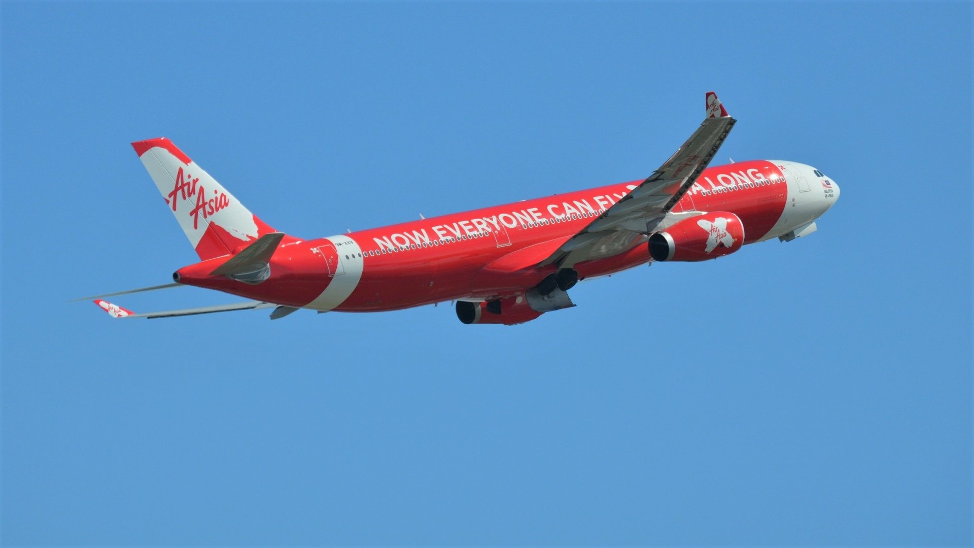 9M-XXV AirAsia X Airbus A330-343, Sydney Australia by lonewolf6738