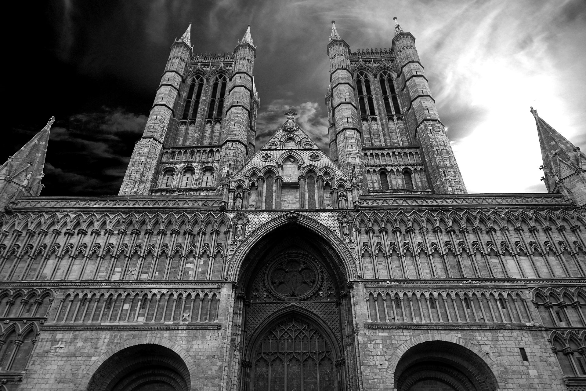 England's Gothic Cathedral - 4K Ultra HD Wallpaper