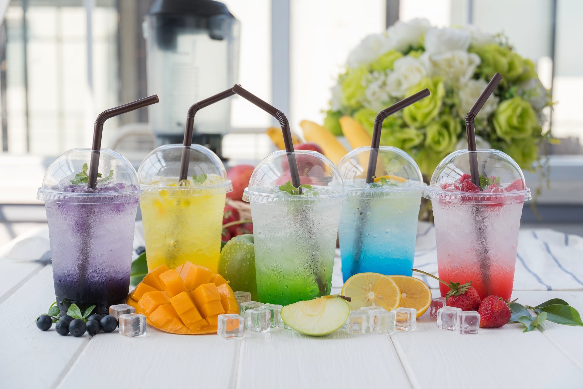 Refreshing 4K Ultra HD Fruit Drinks Still Life Delight