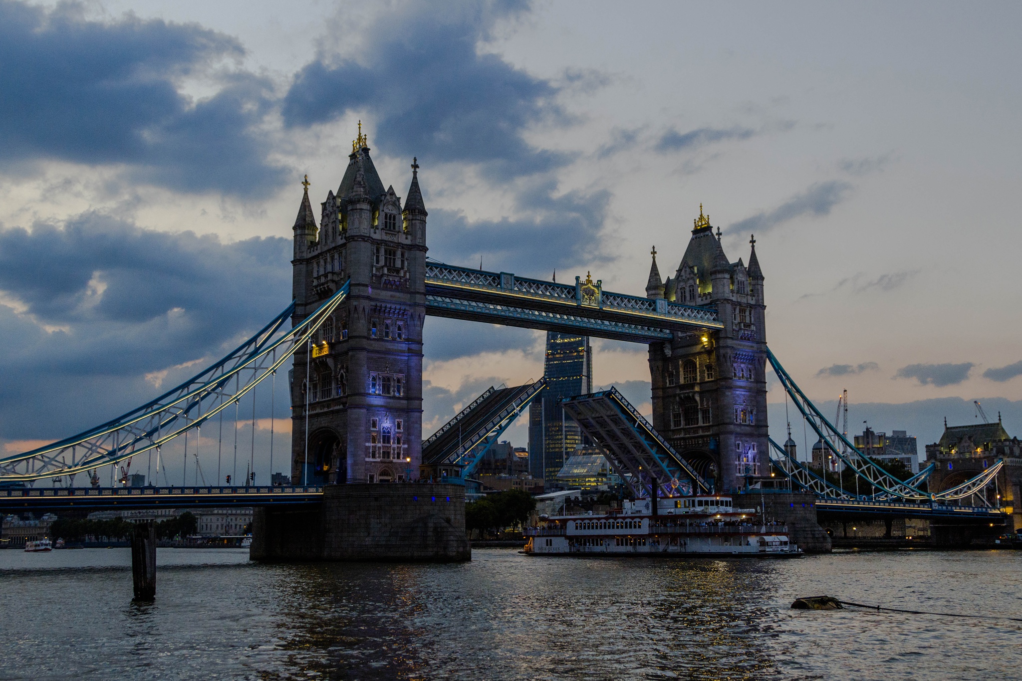 Tower Bridge HD Wallpaper