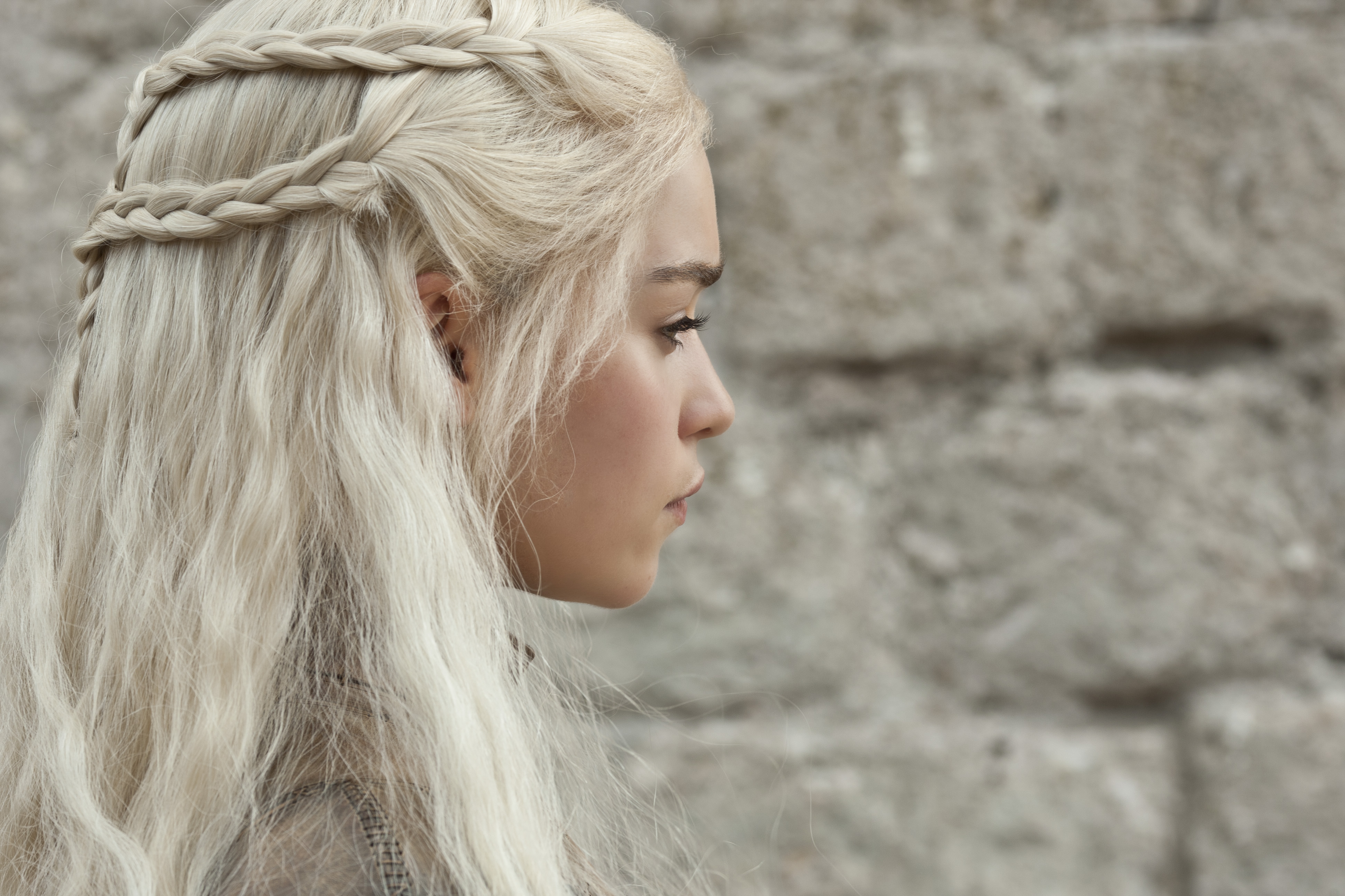 Daenerys Targaryen 4K Ultra HD Wallpaper – Emilia Clarke as Dragon Queen