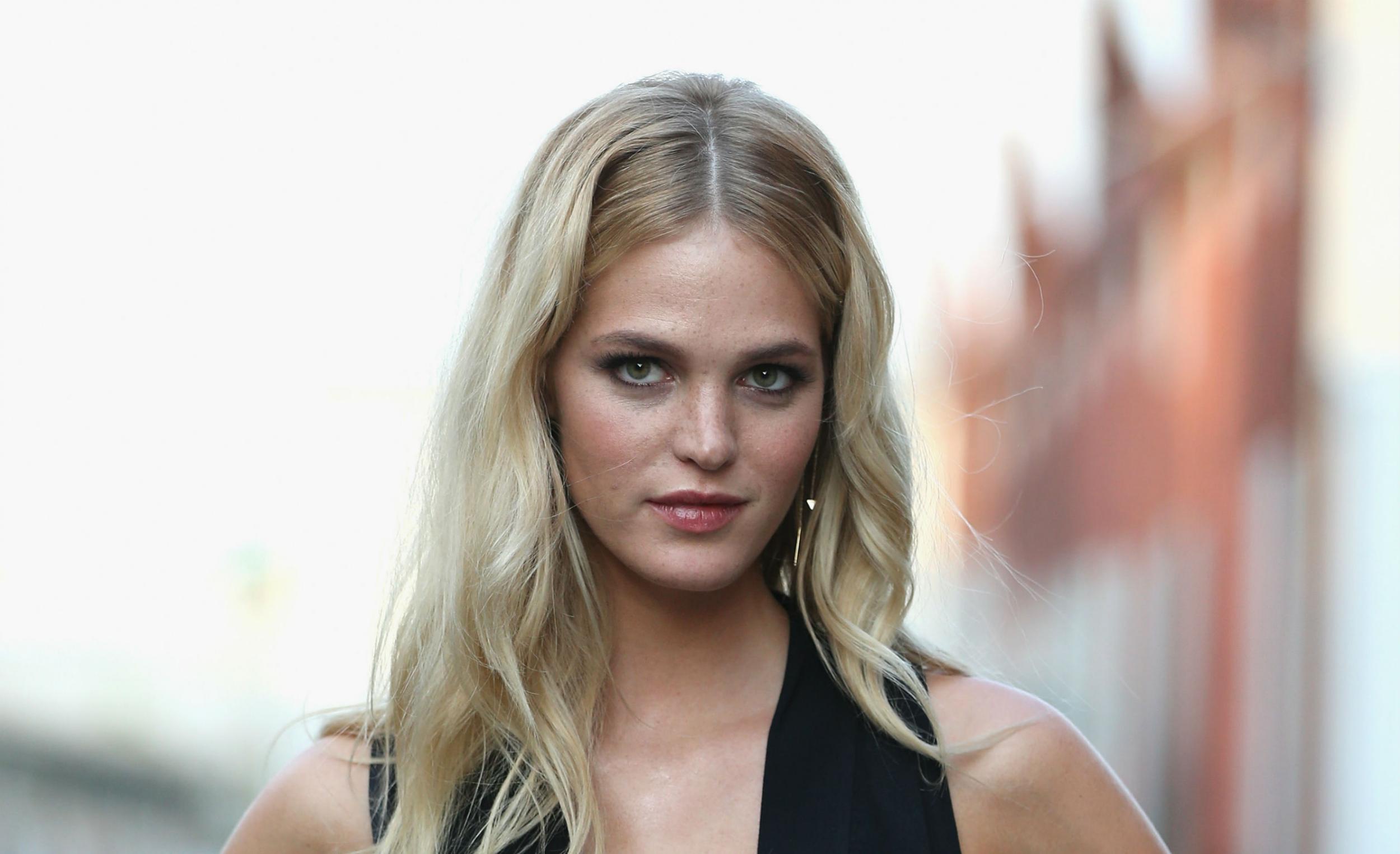 Download American Blonde Model Celebrity Erin Heatherton HD Wallpaper