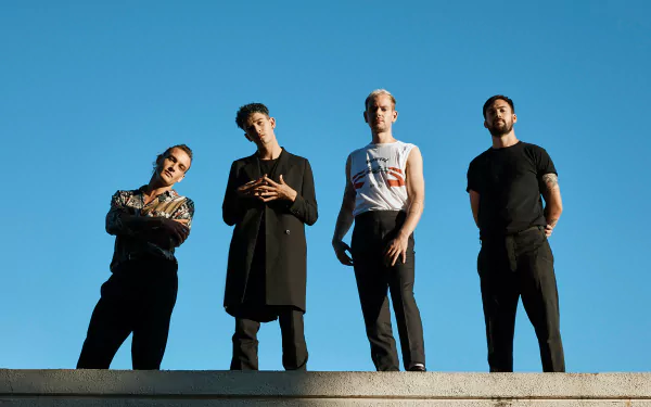 [10+] The 1975 Wallpapers